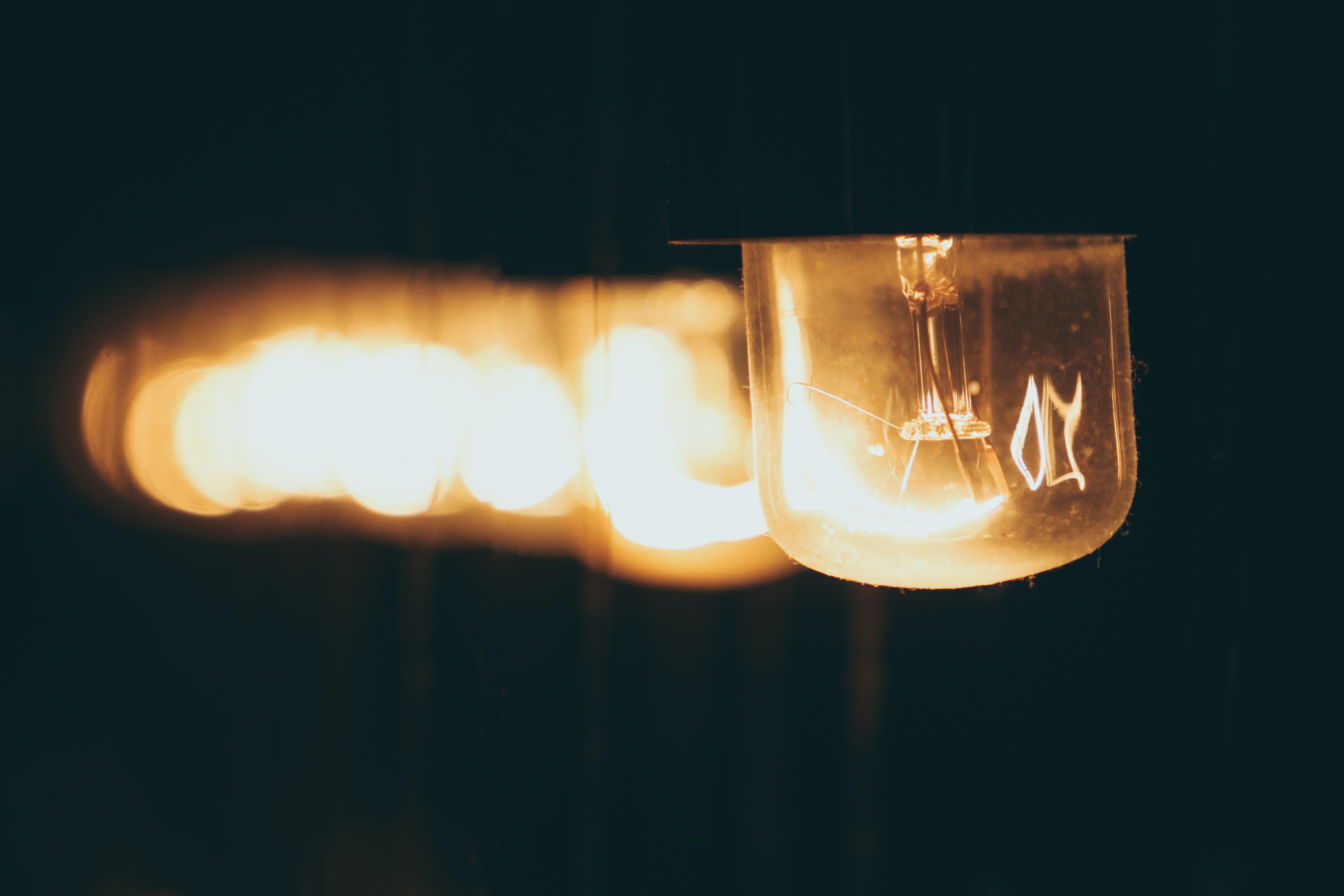 How Scandium Oxide is Revolutionizing Electronic Materials?