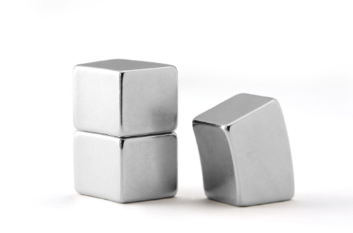 List of Common Uses of Permanent Magnets